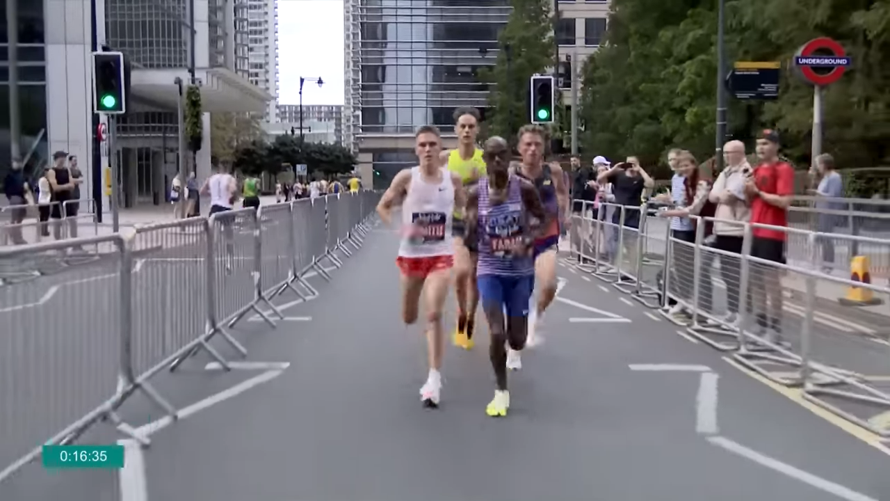 Jake Smith "crazy knee" - parawruch.pl